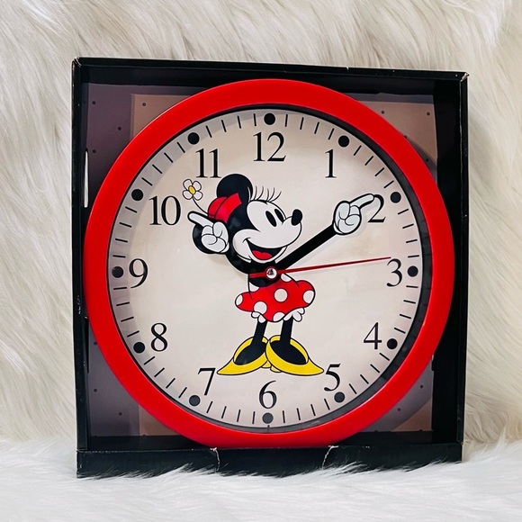 Disney | Accessories | Minnie Mouse Wall Clock | Poshmark